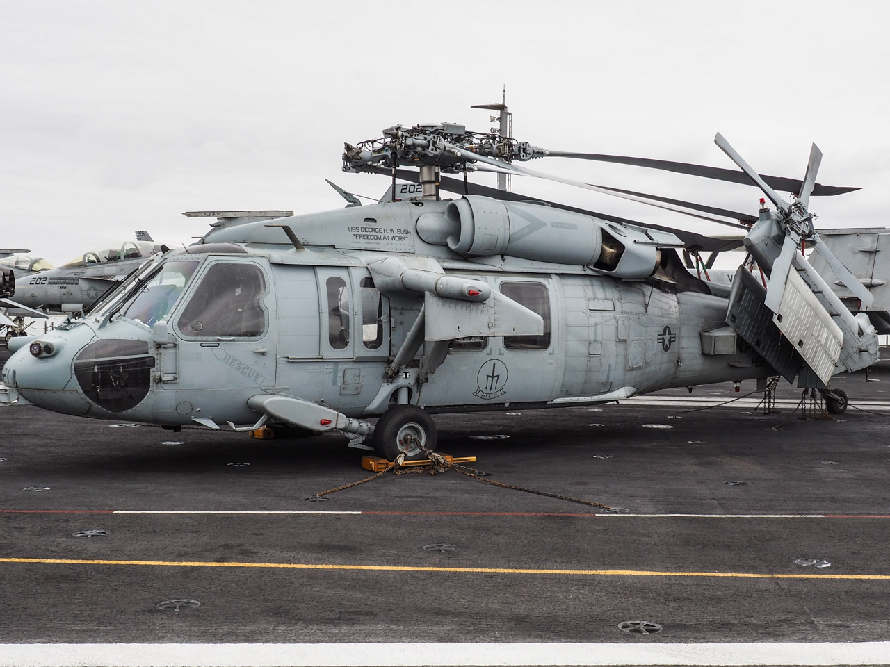 CVN-77 USS George H. W. Bush – Aviography UK