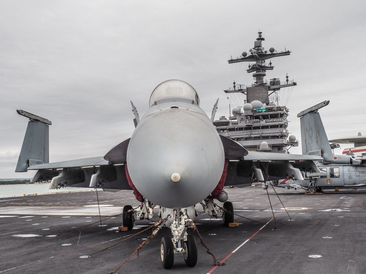 CVN-77 USS George H. W. Bush – Aviography UK
