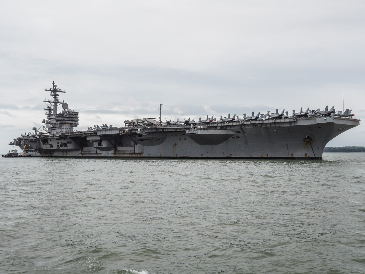 CVN-77 USS George H. W. Bush – Aviography UK