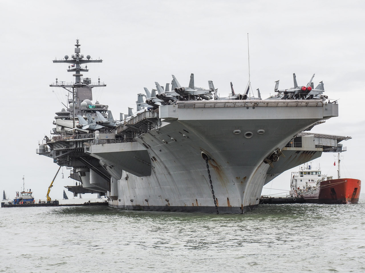 CVN-77 USS George H. W. Bush – Aviography UK