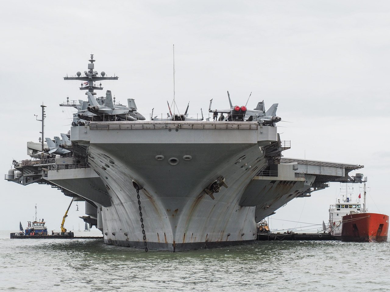 CVN-77 USS George H. W. Bush – Aviography UK