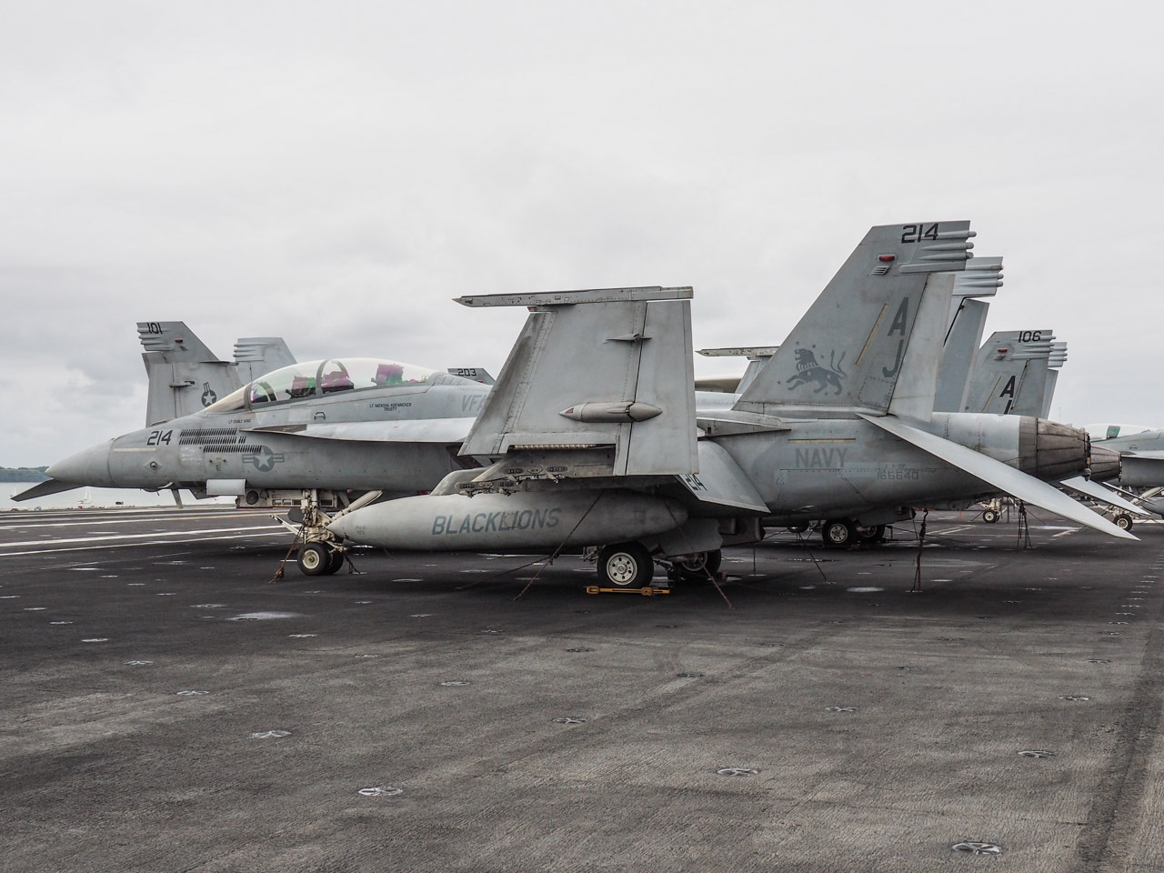 CVN-77 USS George H. W. Bush – Aviography UK