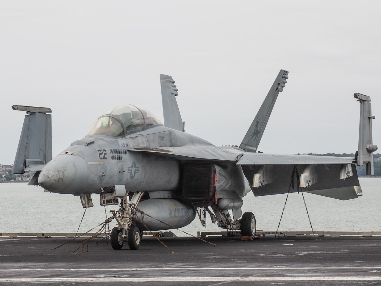 CVN-77 USS George H. W. Bush – Aviography UK